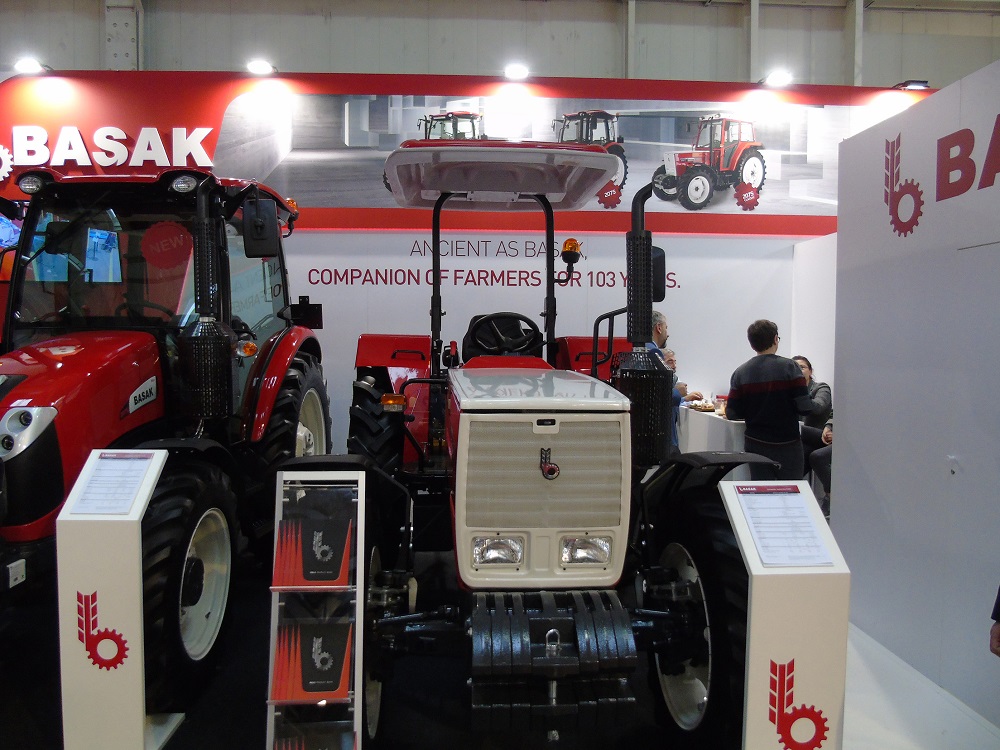 Başak Traktör’e Hannover’de ilgi büyüktü - Agro World Tarım Dünyası Dergisi