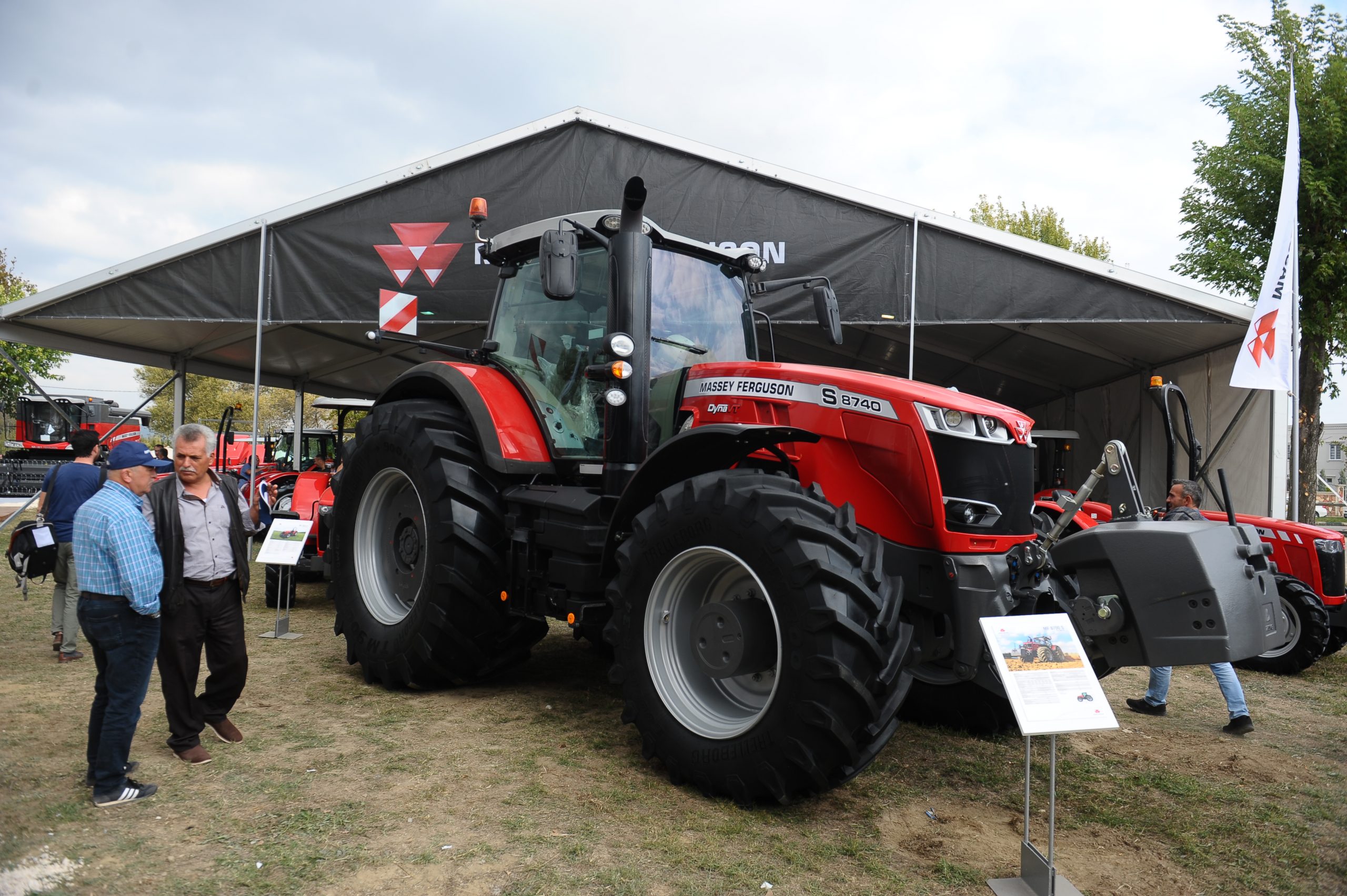 Massey Ferguson exhibits new MF5700 Dyna-4, MF3700 GE and MF3700 F series tractors - Agro World ...