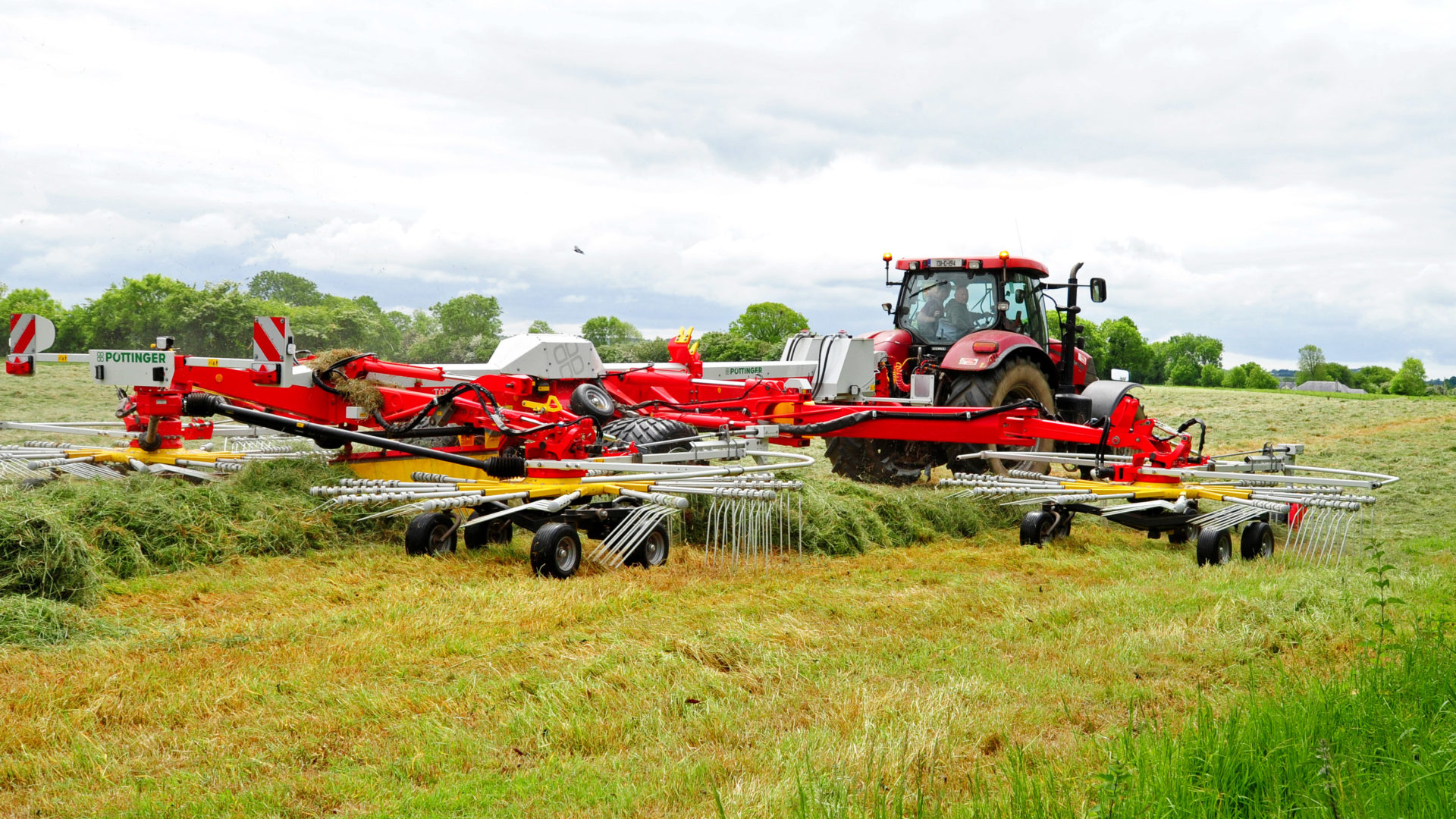 Pottinger 4-rotor rake in Co. Cork keeps the harvester happy - Agro ...