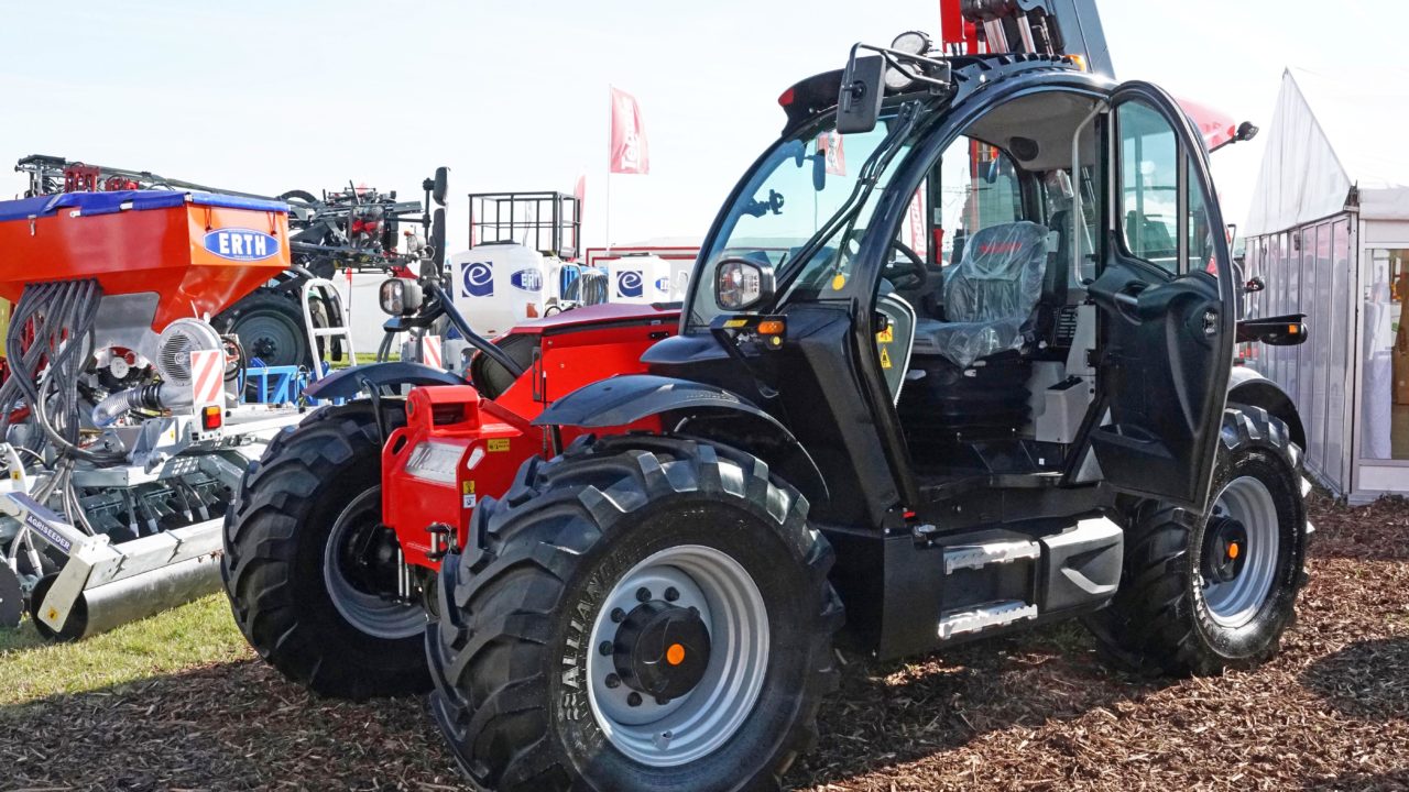 Manitou telehandlers switch to Yanmar for muscle power - Agro World ...