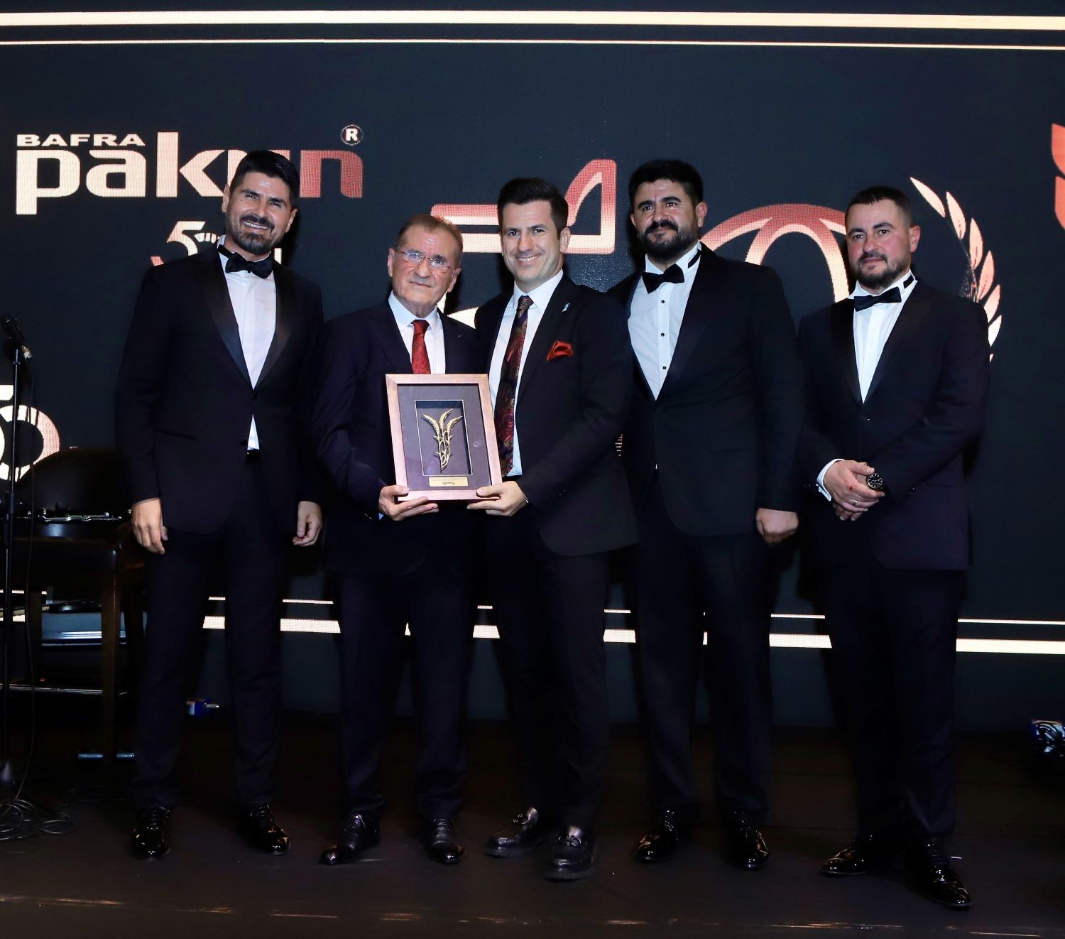 Pakun 50’nci yılını özel bir balo ile kutladı